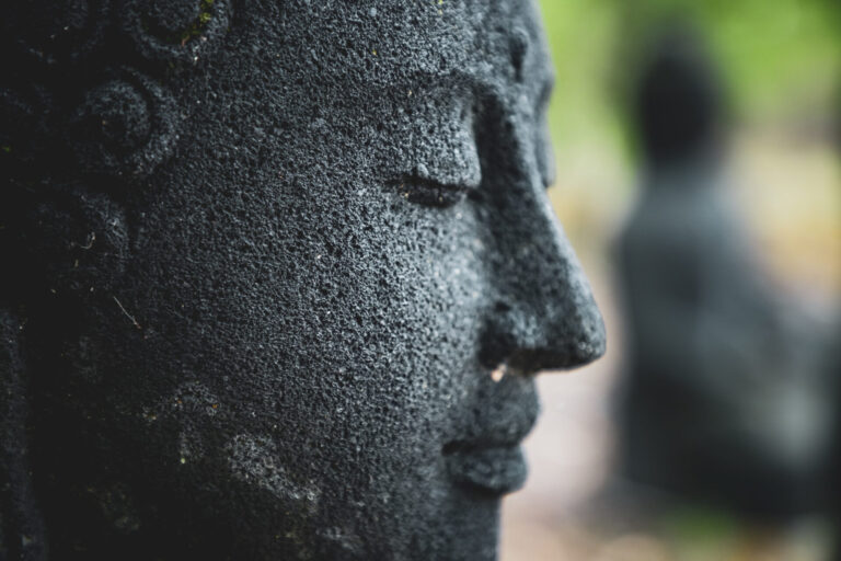 Thich Nhat Hanh on… / True Sangha | Plum Village